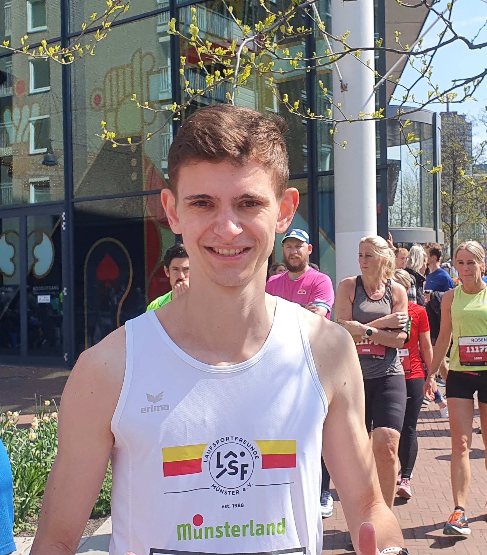 Alexander Schill gewinnt in Laer-Holthausen, Marie Sommer wird Zweite ...